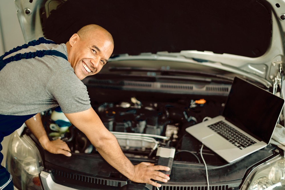Mechanic and electrical car repair - P2 Design Car Service Abu Dhabi